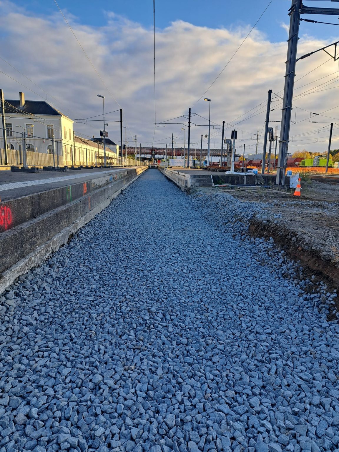 Les voies de la principale gare de Vendée font peau neuve - ETF
